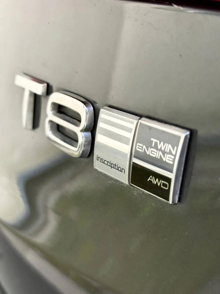 Grey Volvo S60 2020 in Riga, with an engine capacity of 2.00 L and mileage of 126 thousand km for 26000 €, photo 26 on AUTOMOTO.COM.LV