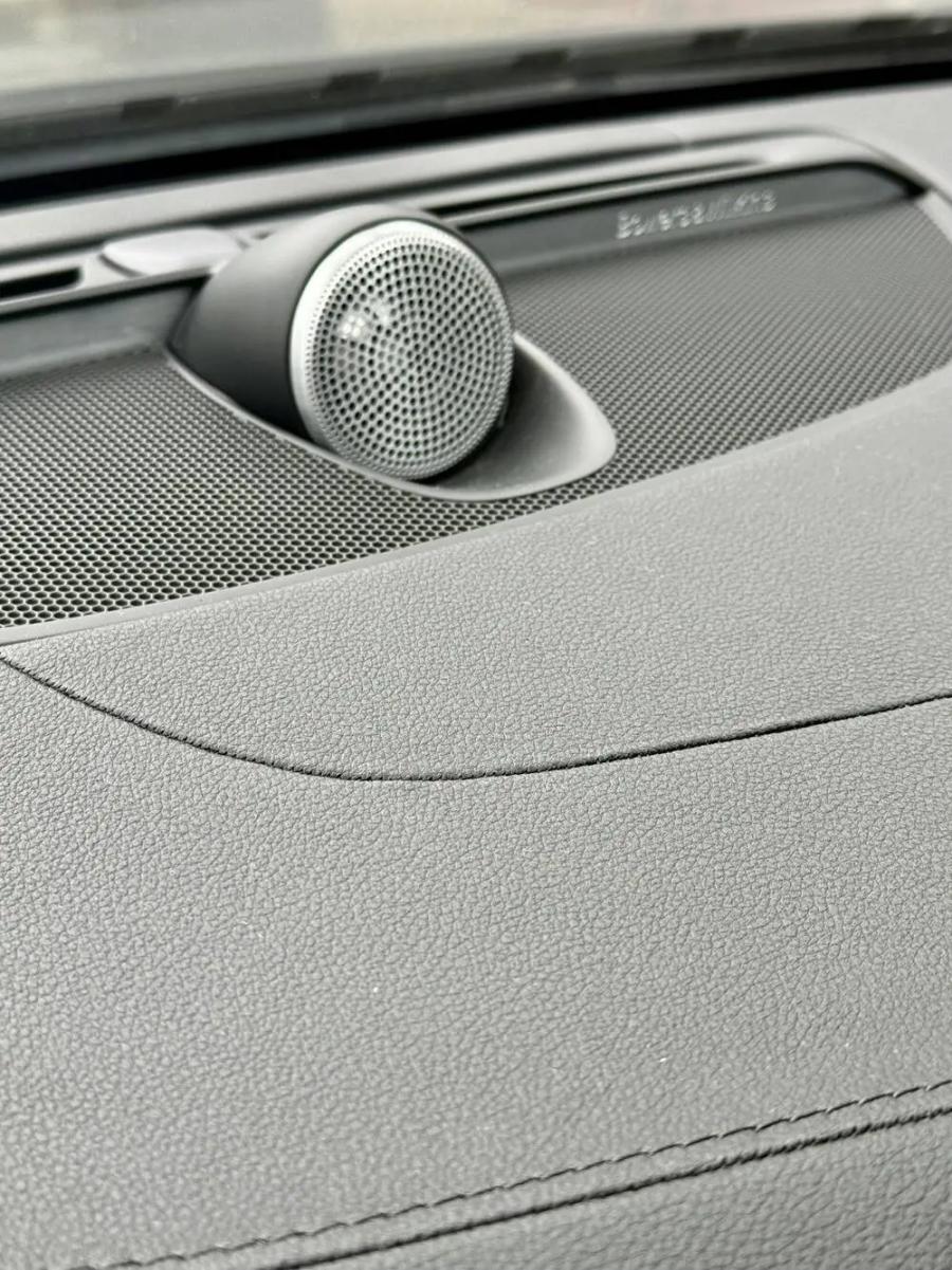 Grey Volvo S60 2020 in Riga, with an engine capacity of 2.00 L and mileage of 126 thousand km for 26000 €, photo 29 on AUTOMOTO.COM.LV