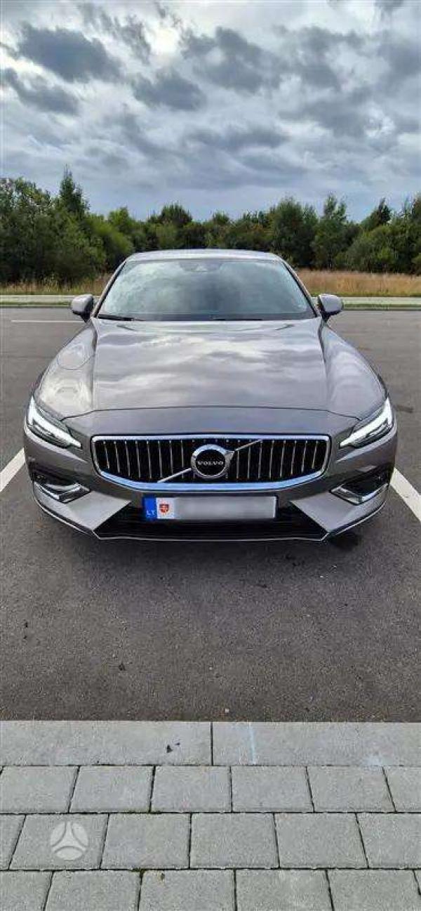 Volvo S60 2020 in Gargzdai on AUTOMOTO.COM.LV Grey Volvo S60 2020 in Gargzdai, with an engine capacity of 1.97 L and mileage of 75 thousand km for 25490 €, photo 1 on AUTOMOTO.COM.LV