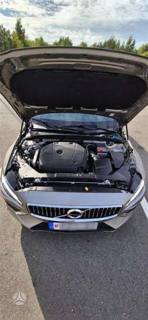 Grey Volvo S60 2020 in Gargzdai, with an engine capacity of 1.97 L and mileage of 75 thousand km for 25490 €, photo 6 on AUTOMOTO.COM.LV