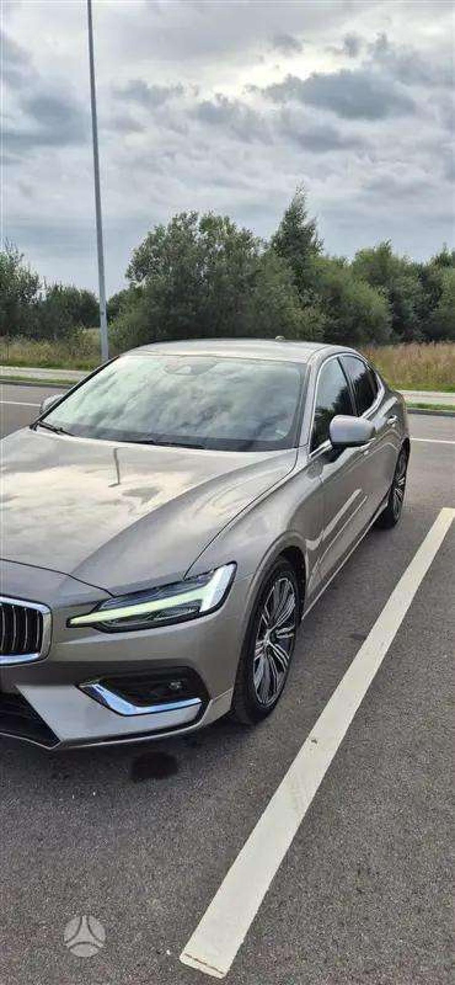 Grey Volvo S60 2020 in Gargzdai, with an engine capacity of 1.97 L and mileage of 75 thousand km for 25490 €, photo 8 on AUTOMOTO.COM.LV