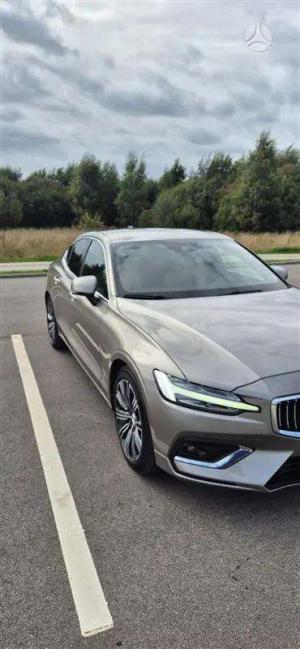 Grey Volvo S60 2020 in Gargzdai, with an engine capacity of 1.97 L and mileage of 75 thousand km for 25490 €, photo 9 on AUTOMOTO.COM.LV