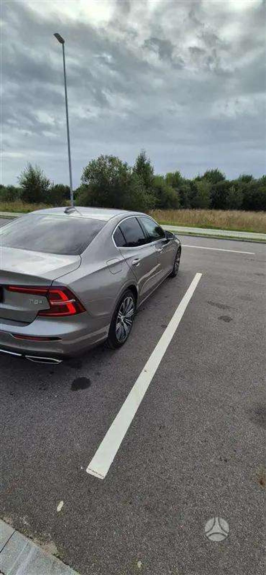 Grey Volvo S60 2020 in Gargzdai, with an engine capacity of 1.97 L and mileage of 75 thousand km for 25490 €, photo 11 on AUTOMOTO.COM.LV
