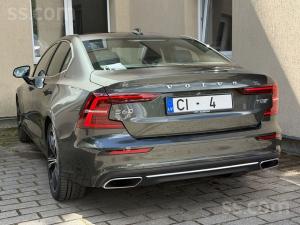 Pelēks Volvo S60 2020 Rīga, ar dzinēja tilpumu 2.00 L un nobraukumu 0 tūkst. km par 26000 €, foto 4 vietnē AUTOMOTO.COM.LV