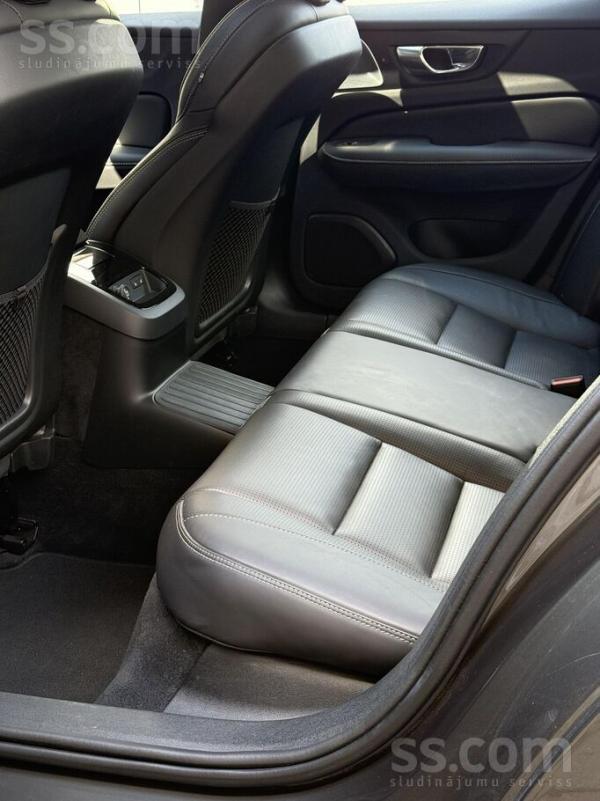 Pelēks Volvo S60 2020 Rīga, ar dzinēja tilpumu 2.00 L un nobraukumu 0 tūkst. km par 26000 €, foto 8 vietnē AUTOMOTO.COM.LV
