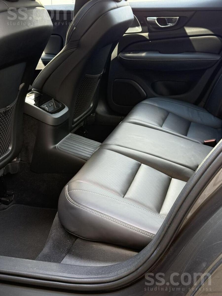 Pelēks Volvo S60 2020 Rīga, ar dzinēja tilpumu 2.00 L un nobraukumu 0 tūkst. km par 26000 €, foto 8 vietnē AUTOMOTO.COM.LV