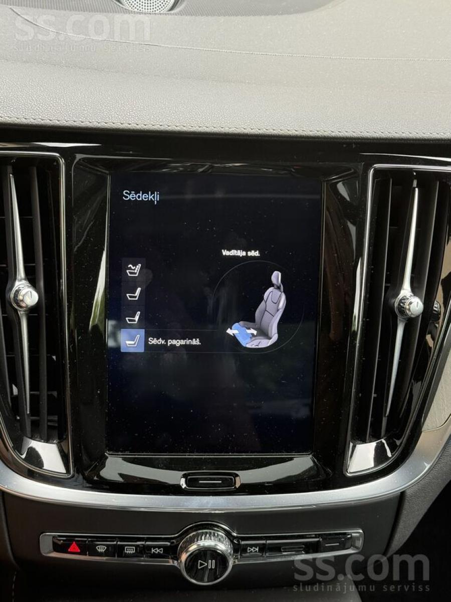 Pelēks Volvo S60 2020 Rīga, ar dzinēja tilpumu 2.00 L un nobraukumu 0 tūkst. km par 26000 €, foto 16 vietnē AUTOMOTO.COM.LV