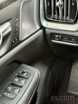 Pelēks Volvo S60 2020 Rīga, ar dzinēja tilpumu 2.00 L un nobraukumu 0 tūkst. km par 26000 €, foto 24 vietnē AUTOMOTO.COM.LV