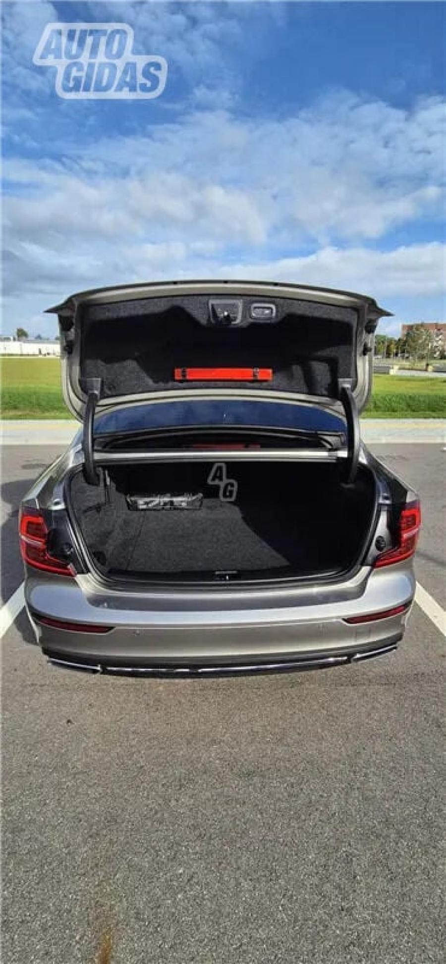Pelēks Volvo S60 2020 Klaipėda, ar dzinēja tilpumu 2.00 L un nobraukumu 76 tūkst. km par 22800 €, foto 7 vietnē AUTOMOTO.COM.LV