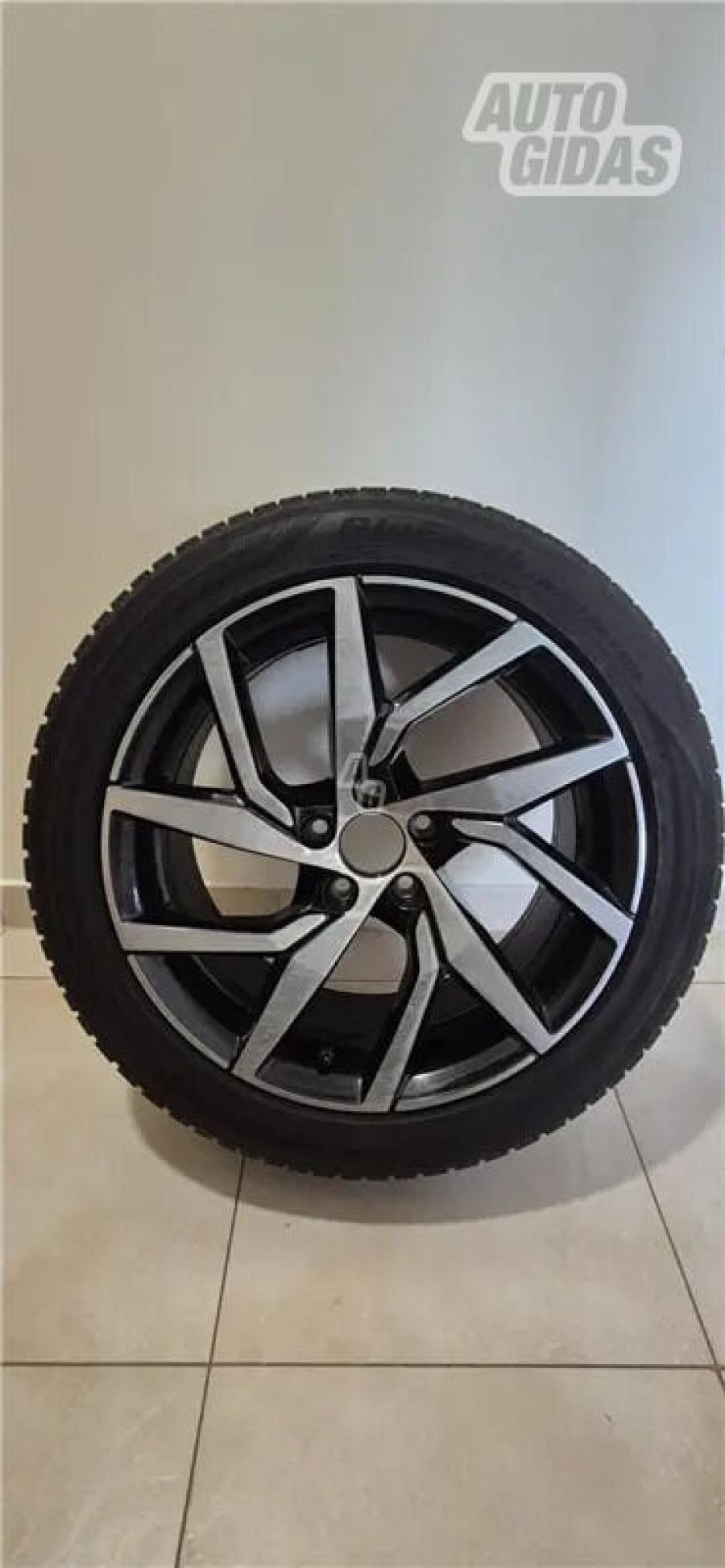 Pelēks Volvo S60 2020 Klaipėda, ar dzinēja tilpumu 2.00 L un nobraukumu 76 tūkst. km par 22800 €, foto 27 vietnē AUTOMOTO.COM.LV