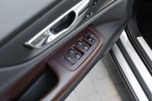 Pelēks Volvo S60 2021 Mārupe, ar dzinēja tilpumu 2.00 L un nobraukumu 100 tūkst. km par 23150 €, foto 8 vietnē AUTOMOTO.COM.LV