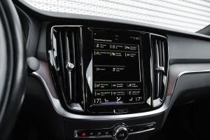 Pelēks Volvo S60 2021 Mārupe, ar dzinēja tilpumu 2.00 L un nobraukumu 100 tūkst. km par 23150 €, foto 16 vietnē AUTOMOTO.COM.LV