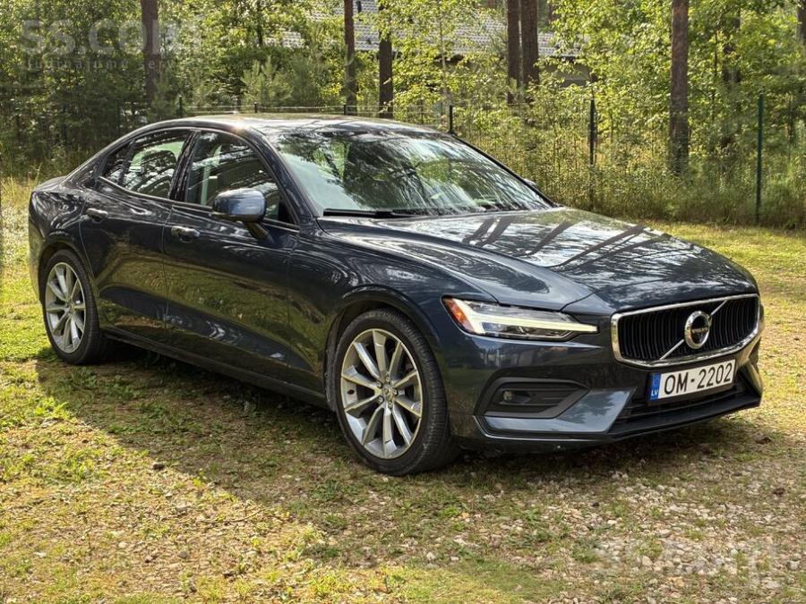 Grey Volvo S60 2021 in Riga, with an engine capacity of 2.00 L and mileage of 91 thousand km for 21500 €, photo 4 on AUTOMOTO.COM.LV