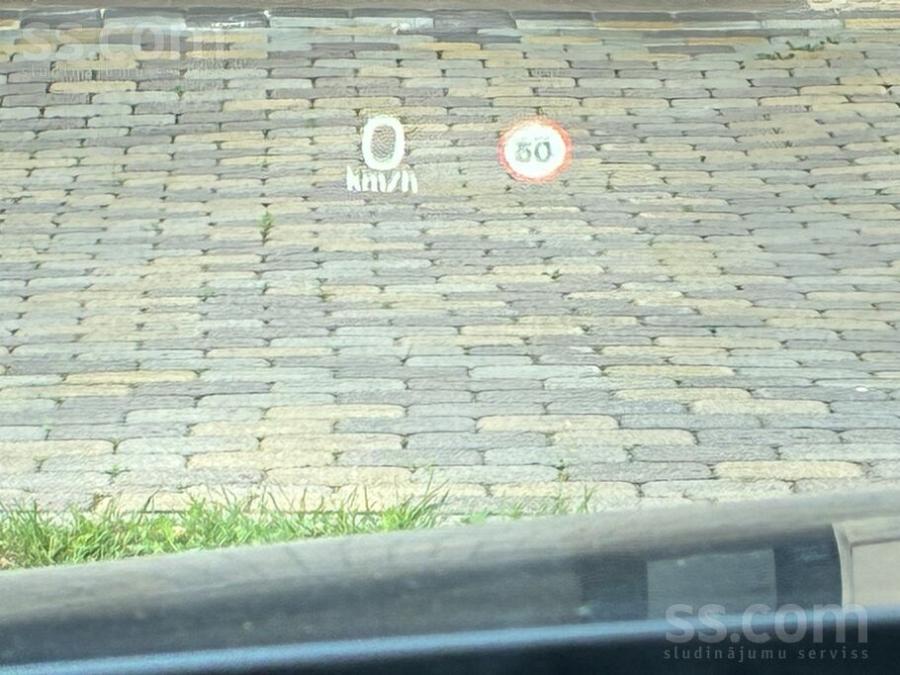 Grey Volvo S60 2021 in Riga, with an engine capacity of 2.00 L and mileage of 91 thousand km for 21500 €, photo 12 on AUTOMOTO.COM.LV