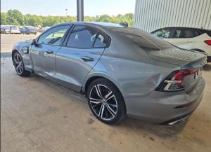 Grey Volvo S60 2021 in Klaipeda, with an engine capacity of 1.97 L and mileage of 66 thousand km for 14100 €, photo 3 on AUTOMOTO.COM.LV