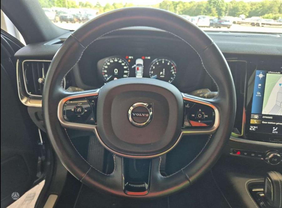 Grey Volvo S60 2021 in Klaipeda, with an engine capacity of 1.97 L and mileage of 66 thousand km for 14100 €, photo 9 on AUTOMOTO.COM.LV