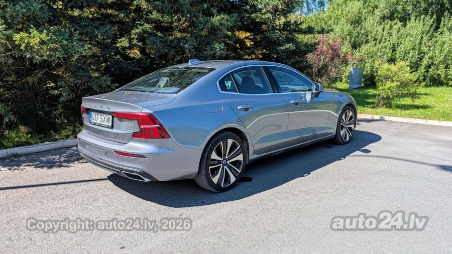 Pelēks Volvo S60 2021 Tallina, ar dzinēja tilpumu 2.00 L un nobraukumu 86 tūkst. km par 26700 €, foto 5 vietnē AUTOMOTO.COM.LV