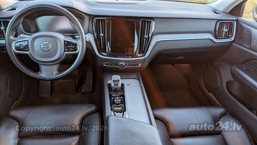 Pelēks Volvo S60 2021 Tallina, ar dzinēja tilpumu 2.00 L un nobraukumu 86 tūkst. km par 26700 €, foto 13 vietnē AUTOMOTO.COM.LV