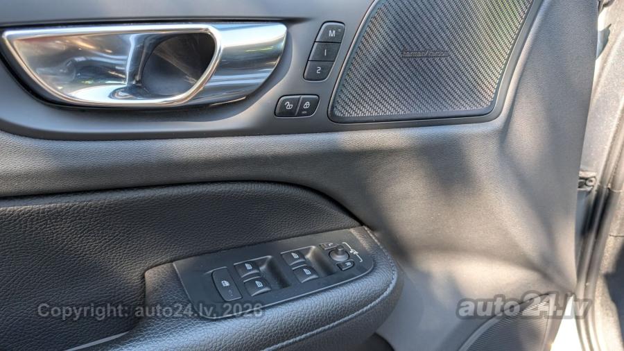 Pelēks Volvo S60 2021 Tallina, ar dzinēja tilpumu 2.00 L un nobraukumu 86 tūkst. km par 26700 €, foto 17 vietnē AUTOMOTO.COM.LV