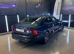 Grey Volvo S60 2021 in Vilnius, with an engine capacity of 2.00 L and mileage of 161 thousand km for 20950 €, photo 3 on AUTOMOTO.COM.LV