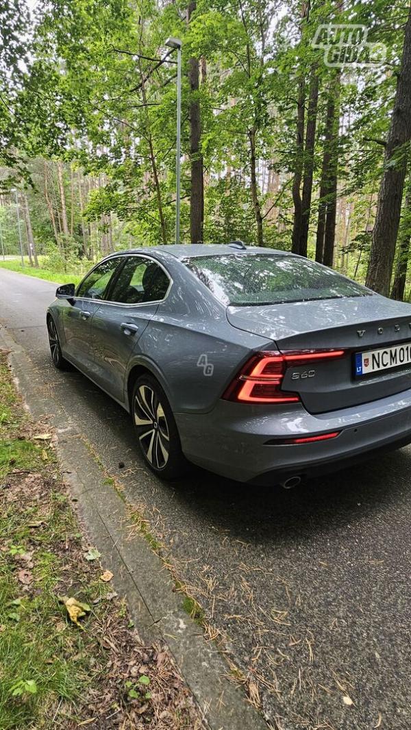 Grey Volvo S60 2022 in Vilnius, with an engine capacity of 2.00 L and mileage of 106 thousand km for 21600 €, photo 8 on AUTOMOTO.COM.LV