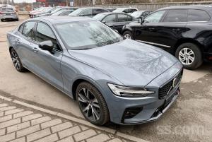 Серый Вольво С60 2022 в Рига, объемом двигателя 2.00 л и пробегом 25 тыс. км за 28500 €, фото 3 на AUTOMOTO.COM.LV