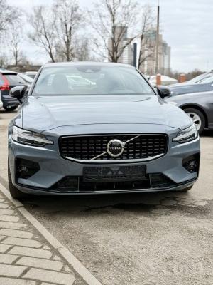 Серый Вольво С60 2022 в Рига, объемом двигателя 2.00 л и пробегом 25 тыс. км за 28500 €, фото 7 на AUTOMOTO.COM.LV