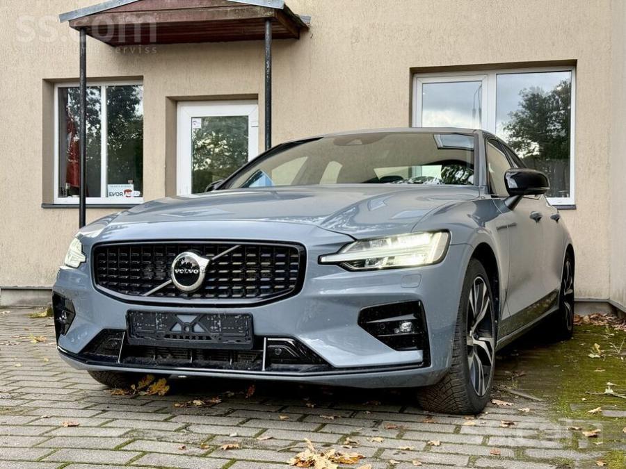Pelēks Volvo S60 2022 Rīga, ar dzinēja tilpumu 2.00 L un nobraukumu 0 tūkst. km par 27500 €, foto 1 vietnē AUTOMOTO.COM.LV