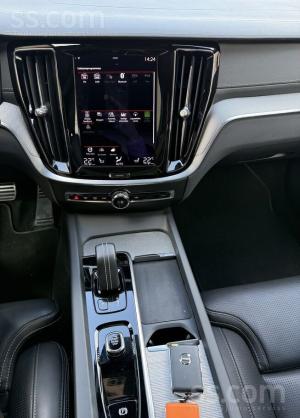 Pelēks Volvo S60 2022 Rīga, ar dzinēja tilpumu 2.00 L un nobraukumu 0 tūkst. km par 27500 €, foto 16 vietnē AUTOMOTO.COM.LV