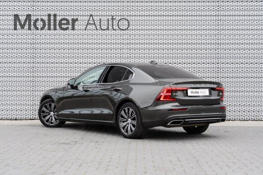 Pelēks Volvo S60 2022 Mārupe, ar dzinēja tilpumu 2.00 L un nobraukumu 60 tūkst. km par 26500 €, foto 4 vietnē AUTOMOTO.COM.LV