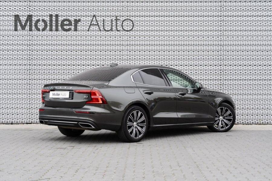 Pelēks Volvo S60 2022 Mārupe, ar dzinēja tilpumu 2.00 L un nobraukumu 60 tūkst. km par 26500 €, foto 5 vietnē AUTOMOTO.COM.LV