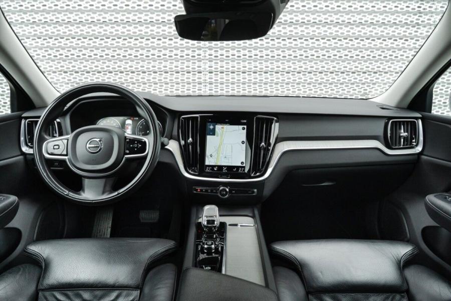 Pelēks Volvo S60 2022 Mārupe, ar dzinēja tilpumu 2.00 L un nobraukumu 60 tūkst. km par 26500 €, foto 7 vietnē AUTOMOTO.COM.LV