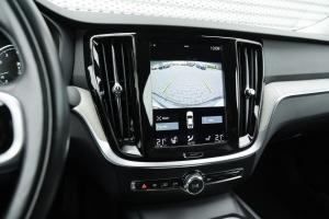 Pelēks Volvo S60 2022 Mārupe, ar dzinēja tilpumu 2.00 L un nobraukumu 60 tūkst. km par 26500 €, foto 17 vietnē AUTOMOTO.COM.LV