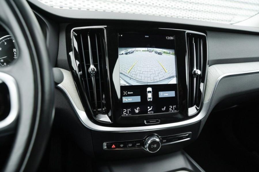 Pelēks Volvo S60 2022 Mārupe, ar dzinēja tilpumu 2.00 L un nobraukumu 60 tūkst. km par 26500 €, foto 17 vietnē AUTOMOTO.COM.LV