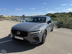 Grey Volvo S60 2024 in Kaunas, with an engine capacity of 2.00 L and mileage of 21 thousand km for 26900 €, photo  on AUTOMOTO.COM.LV