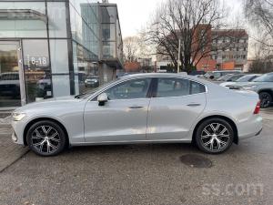 Grey Volvo S60 2024 in Riga, with an engine capacity of 2.00 L and mileage of 25 thousand km for 30500 €, photo 7 on AUTOMOTO.COM.LV