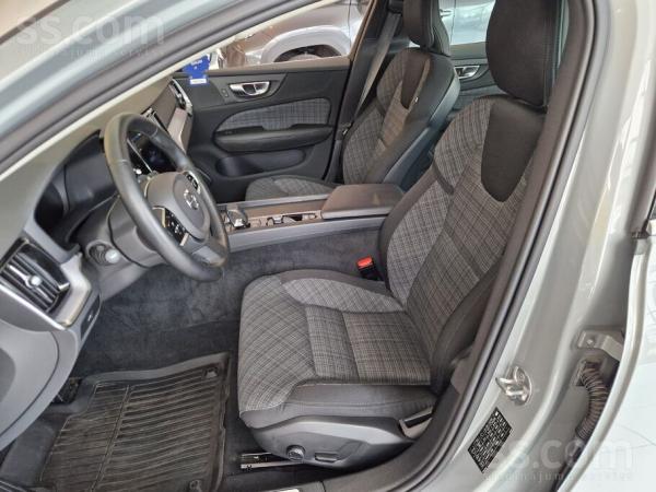 Grey Volvo S60 2024 in Riga, with an engine capacity of 2.00 L and mileage of 25 thousand km for 30500 €, photo 9 on AUTOMOTO.COM.LV