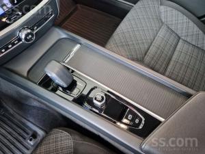 Grey Volvo S60 2024 in Riga, with an engine capacity of 2.00 L and mileage of 25 thousand km for 30500 €, photo 16 on AUTOMOTO.COM.LV