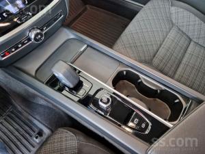 Grey Volvo S60 2024 in Riga, with an engine capacity of 2.00 L and mileage of 25 thousand km for 30500 €, photo 17 on AUTOMOTO.COM.LV