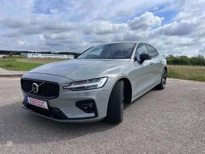 Pelēks Volvo S60 2024 Kauņa, ar dzinēja tilpumu 1.97 L un nobraukumu 35 tūkst. km par 26500 €, foto 3 vietnē AUTOMOTO.COM.LV