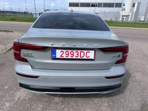 Pelēks Volvo S60 2024 Kauņa, ar dzinēja tilpumu 1.97 L un nobraukumu 35 tūkst. km par 26500 €, foto 9 vietnē AUTOMOTO.COM.LV