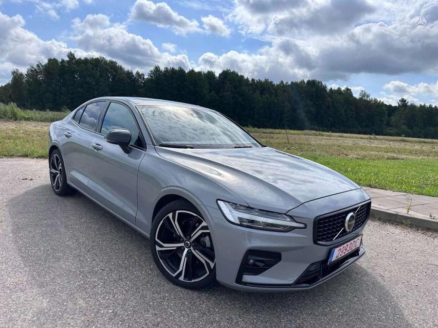 Pelēks Volvo S60 2024 Kauņa, ar dzinēja tilpumu 1.97 L un nobraukumu 35 tūkst. km par 26500 €, foto 12 vietnē AUTOMOTO.COM.LV