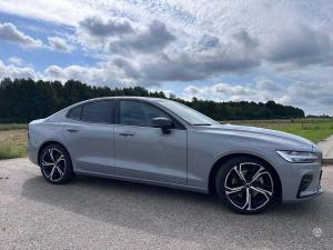Pelēks Volvo S60 2024 Kauņa, ar dzinēja tilpumu 1.97 L un nobraukumu 35 tūkst. km par 26500 €, foto 13 vietnē AUTOMOTO.COM.LV