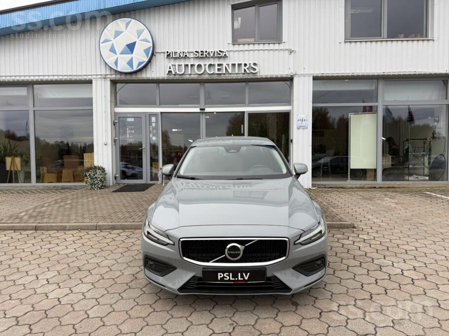 Pelēks Volvo S60 2024 Valmiera, ar dzinēja tilpumu 2.00 L un nobraukumu 21 tūkst. km par 29900 €, foto 3 vietnē AUTOMOTO.COM.LV