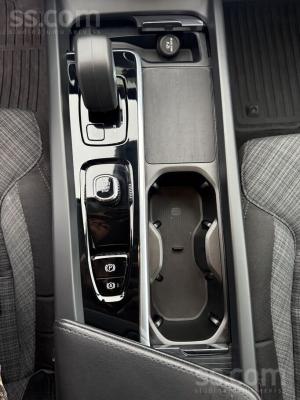 Pelēks Volvo S60 2024 Valmiera, ar dzinēja tilpumu 2.00 L un nobraukumu 21 tūkst. km par 29900 €, foto 17 vietnē AUTOMOTO.COM.LV