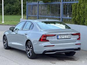 Grey Volvo S60 2025 in Vilnius, with an engine capacity of 1.97 L and mileage of 22 thousand km for 30000 €, photo 3 on AUTOMOTO.COM.LV