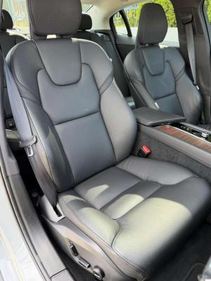 Grey Volvo S60 2025 in Vilnius, with an engine capacity of 1.97 L and mileage of 22 thousand km for 30000 €, photo 28 on AUTOMOTO.COM.LV