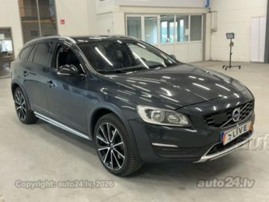 Grey Volvo S60 2018 in Tallinn, with an engine capacity of 2.00 L and mileage of 192 thousand km for 13999 €, photo 4 on AUTOMOTO.COM.LV