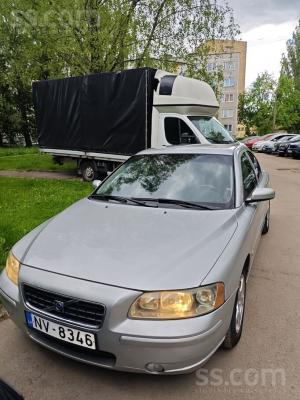 Volvo S60 2006 in Riga, with an engine capacity of 2.40 L and mileage of 0 thousand km for 5250 €, photo 1 on AUTOMOTO.COM.LV