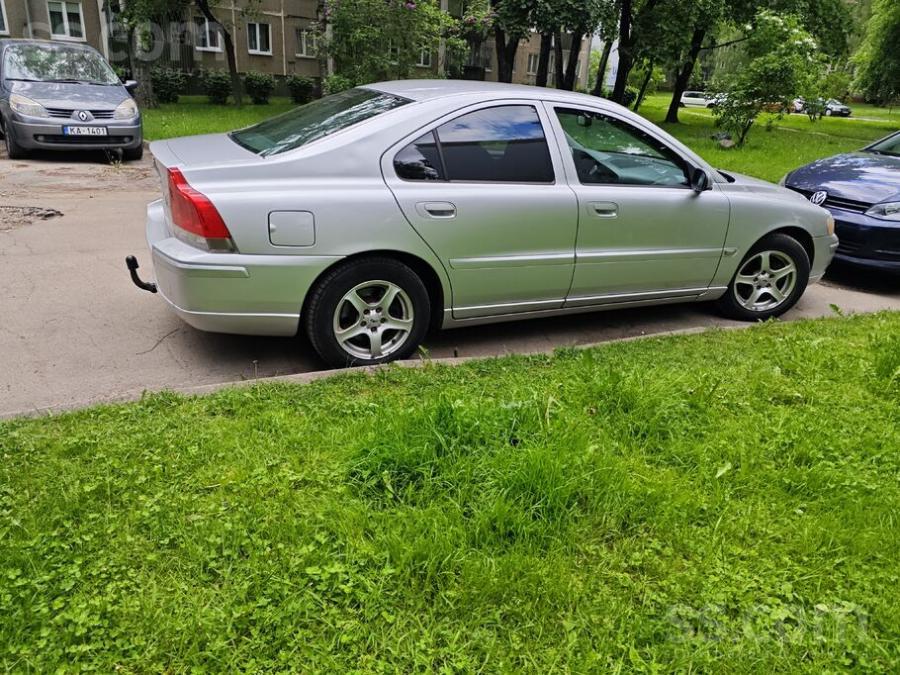 Volvo S60 2006 in Riga, with an engine capacity of 2.40 L and mileage of 0 thousand km for 5250 €, photo 3 on AUTOMOTO.COM.LV